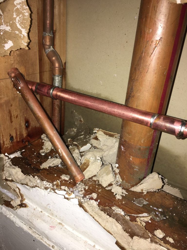 Burst Pipe Repair Chicago | Apex Plumbing & Sewer